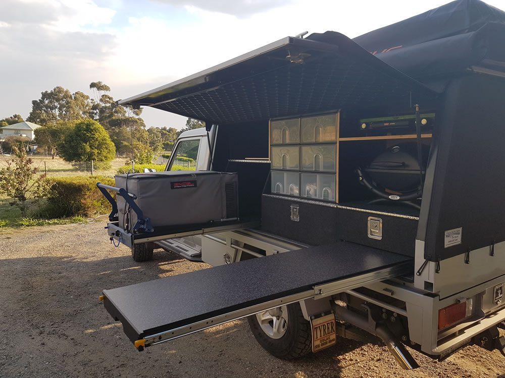 SLIDE OUT BENCH / PREP AREA – self supporting - Drifta Camping & 4WD