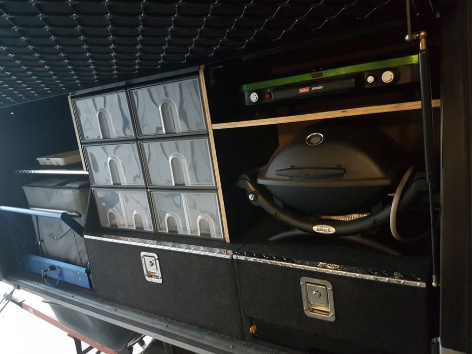 SLIDE OUT BENCH / PREP AREA – self supporting - Drifta Camping & 4WD