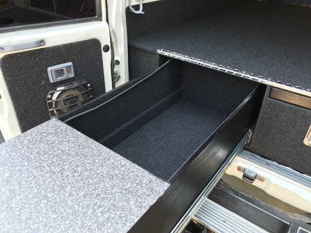 DUAL CAB #4 – DRAWER FRIDGE (ON RUNNERS) + STORAGE DRAWER - Drifta ...