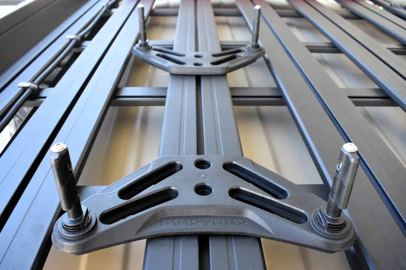 MAXTRAX Flat Rack Mount Universal and Hybrid MPS 17mm - Drifta Camping ...